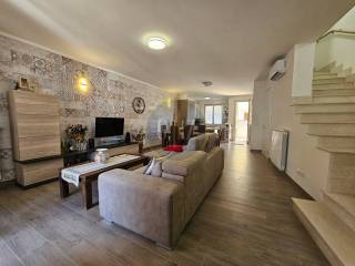 Villa a Schiera in vendita a Calimera calimera, giardino privato, posto ...