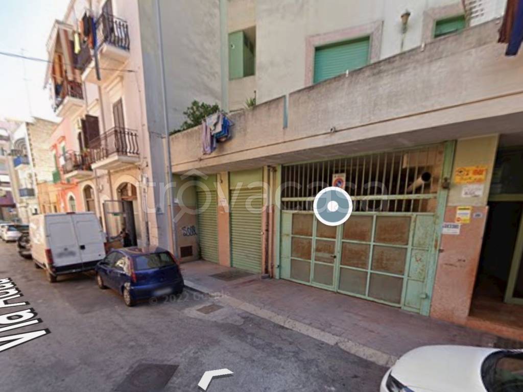 Garage in vendita a Barletta via Adua, 23 - TrovaCasa