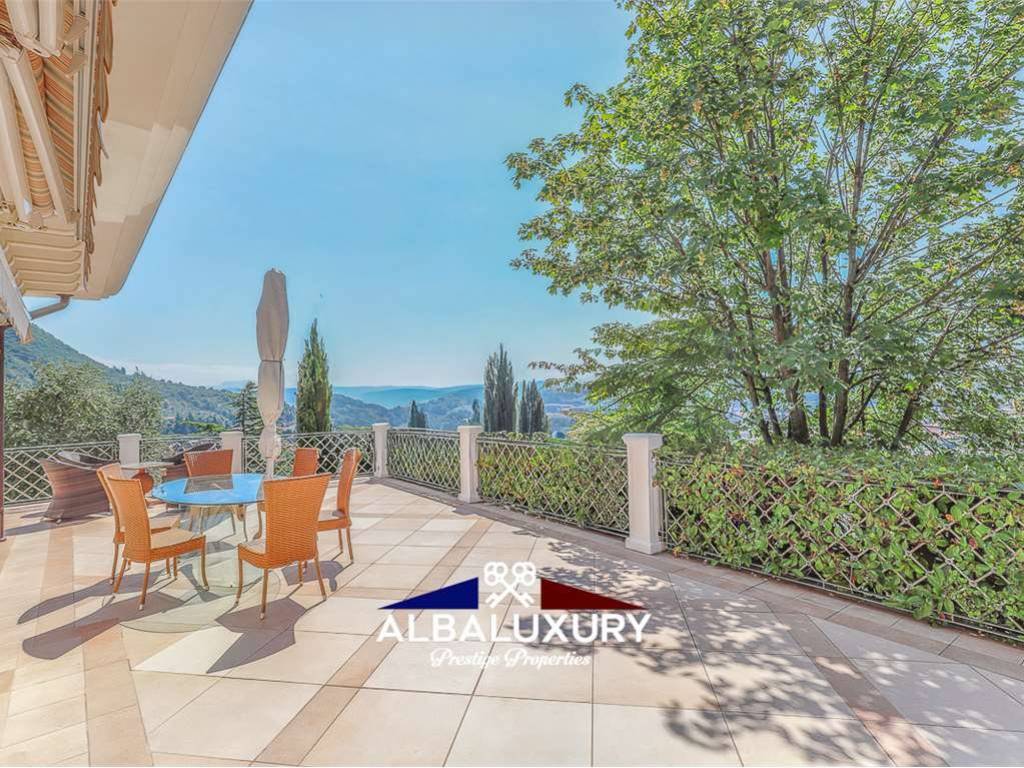 Alba Luxury - Prestige Properties: 158 annunci immobiliari - TrovaCasa