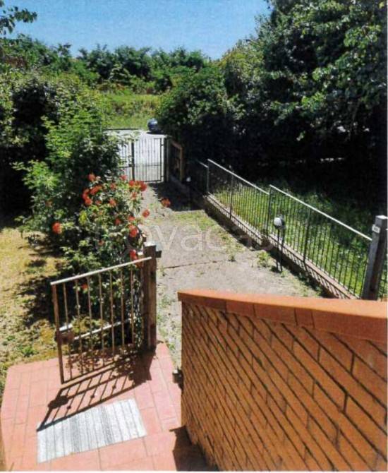 Appartamento all'asta a Montevarchi via Camillo Cavour, box, terrazzo ...