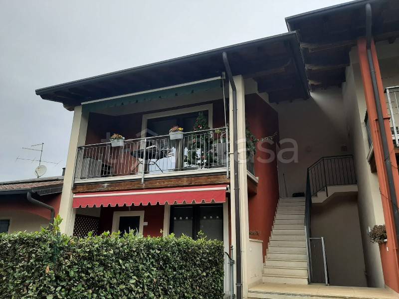 Trilocali con terrazzo in vendita a Castrezzone di Muscoline - TrovaCasa