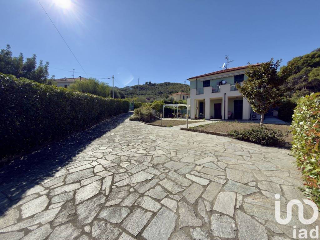 iad - Brando Pagano - agenzia di Imperia (IM) - TrovaCasa