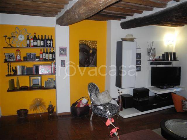 Appartamento in vendita a Montevarchi via Cennano