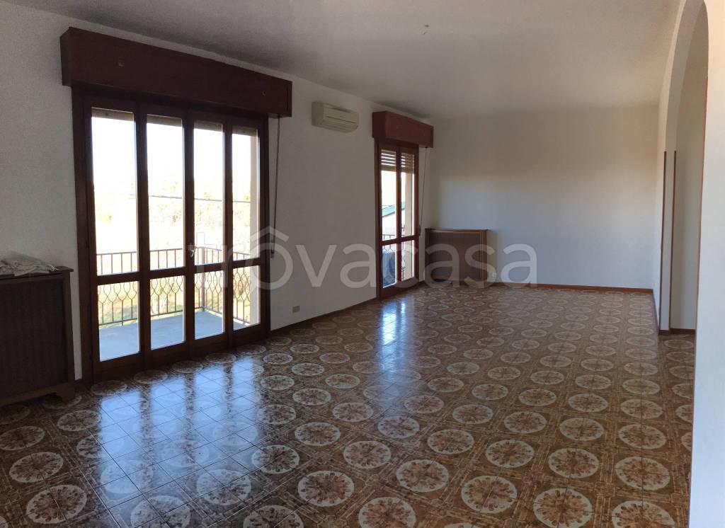 Appartamento in vendita a Pavia via Madonnina, 35