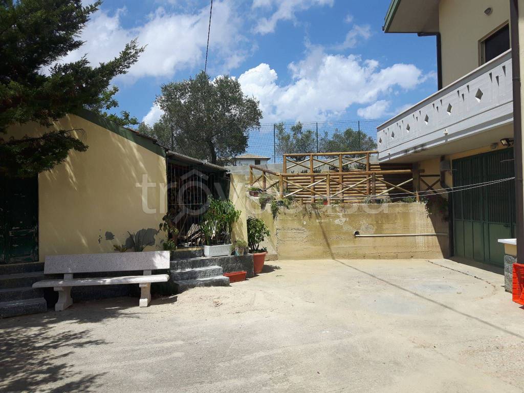 Casa Indipendente in in vendita da privato a Collecorvino strada Provinciale di Bonifica Collecorvino Congiunti