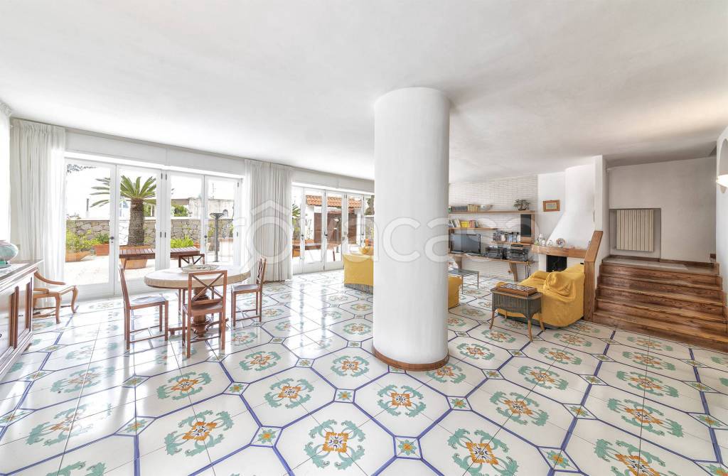 Villa in vendita a Forio via Baiola