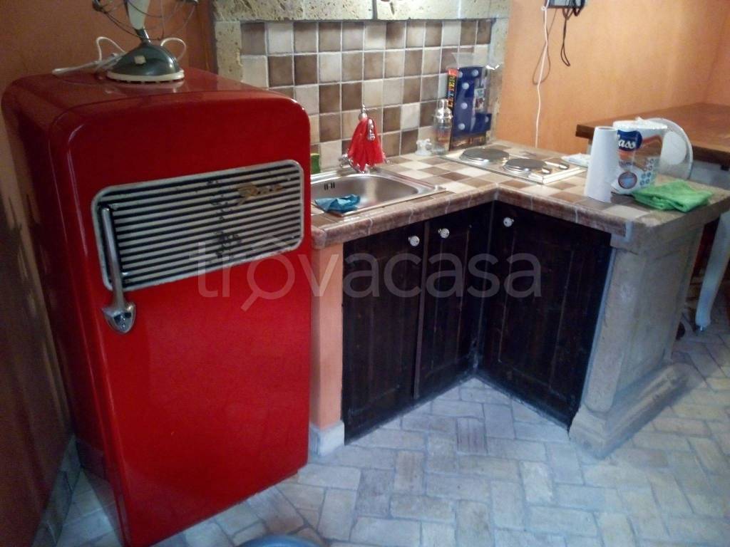 Appartamento in in vendita da privato a Calcata via della Fontana Nuova, 2