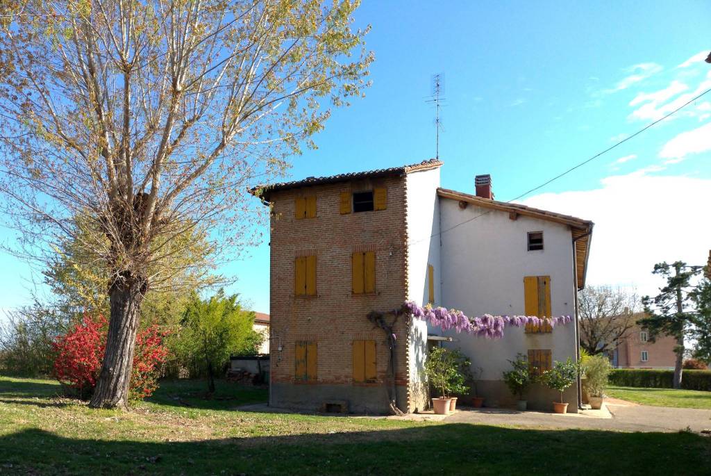 Cascina in vendita a Castelvetro di Modena via Lingua Lunga