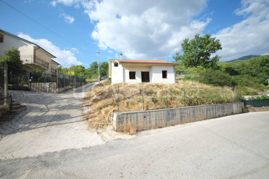 Villa in vendita a Borgorose strada Comunale Dalla Mola Sant'Anatolia