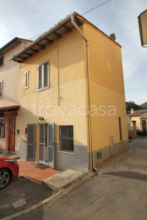 Casa Indipendente in vendita a San Giuliano Terme via del Giannone