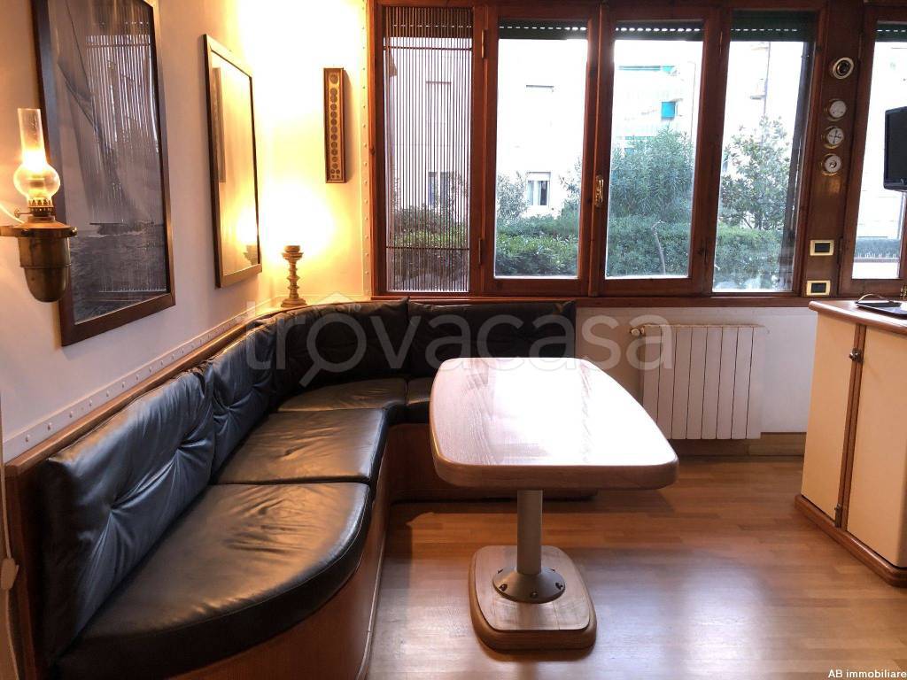 Appartamento in vendita a Viareggio