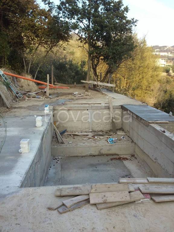 Casa Indipendente in in vendita da privato ad Ariano Irpino contrada Trimonti, 24