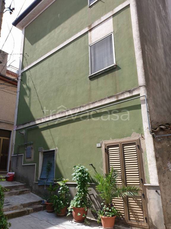 Intero Stabile in in vendita da privato ad Aidone via Sella, 35