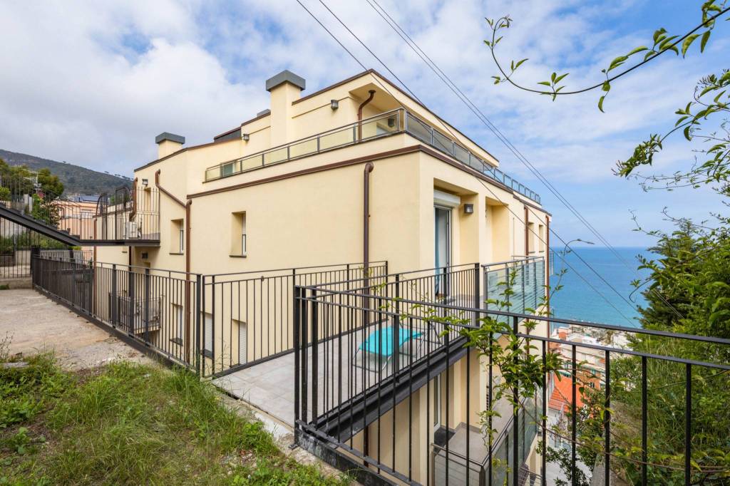 Appartamento in vendita ad Alassio via a Solva, 141