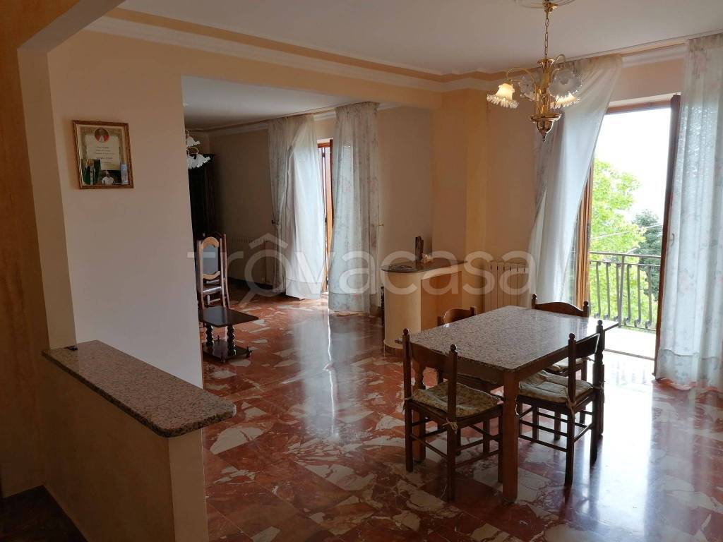 Appartamento in in vendita da privato a Cotronei via Gabriella Oliveti, 2