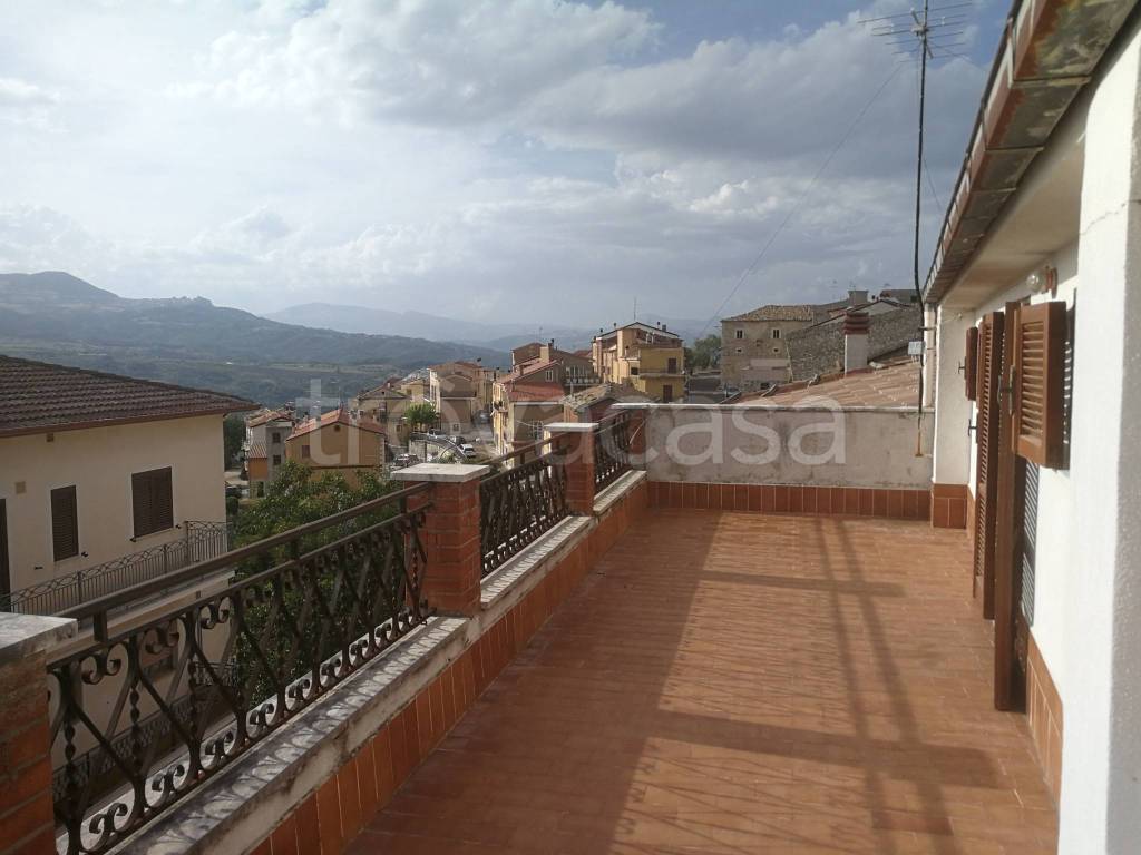 Appartamento in vendita a Bagnoli del Trigno via Cesare Battisti, 36